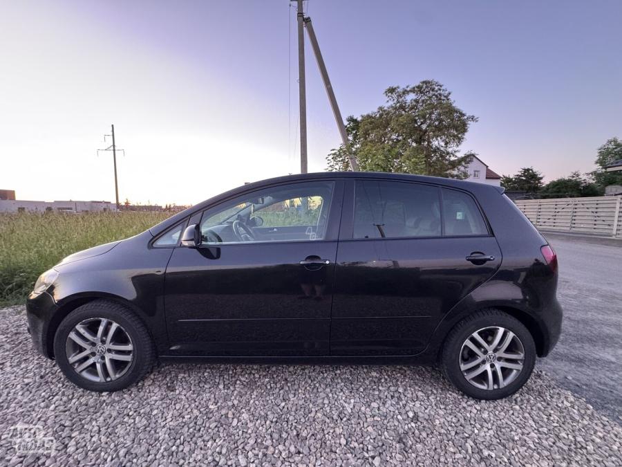 Volkswagen Golf Plus 2011 Kauņa, ar dzinēja tilpumu 1.60 L un nobraukumu 300 tūkst. km par 1550 €, foto 3 vietnē AUTOMOTO.COM.LV