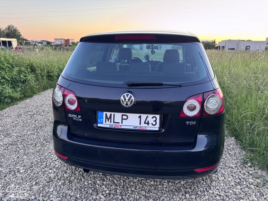 Volkswagen Golf Plus 2011 Kauņa, ar dzinēja tilpumu 1.60 L un nobraukumu 300 tūkst. km par 1550 €, foto 9 vietnē AUTOMOTO.COM.LV