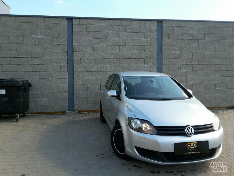 Volkswagen Golf Plus 2011 in Kretinga, with an engine capacity of 1.20 L and mileage of 142 thousand km for 5150 €, photo 3 on AUTOMOTO.COM.LV