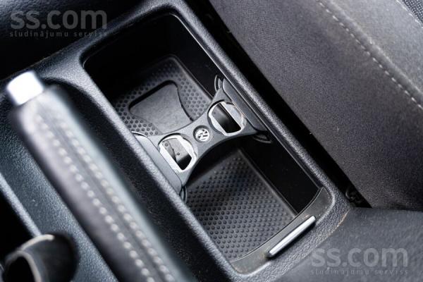 Volkswagen Golf Plus 2012 in Riga, with an engine capacity of 1.20 L and mileage of 198 thousand km for 5390 €, photo 9 on AUTOMOTO.COM.LV