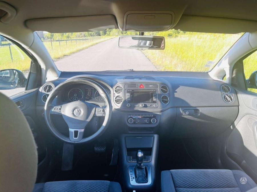 Volkswagen Golf Plus 2012 in Siauliai, with an engine capacity of 1.90 L and mileage of 270 thousand km for 5100 €, photo 6 on AUTOMOTO.COM.LV