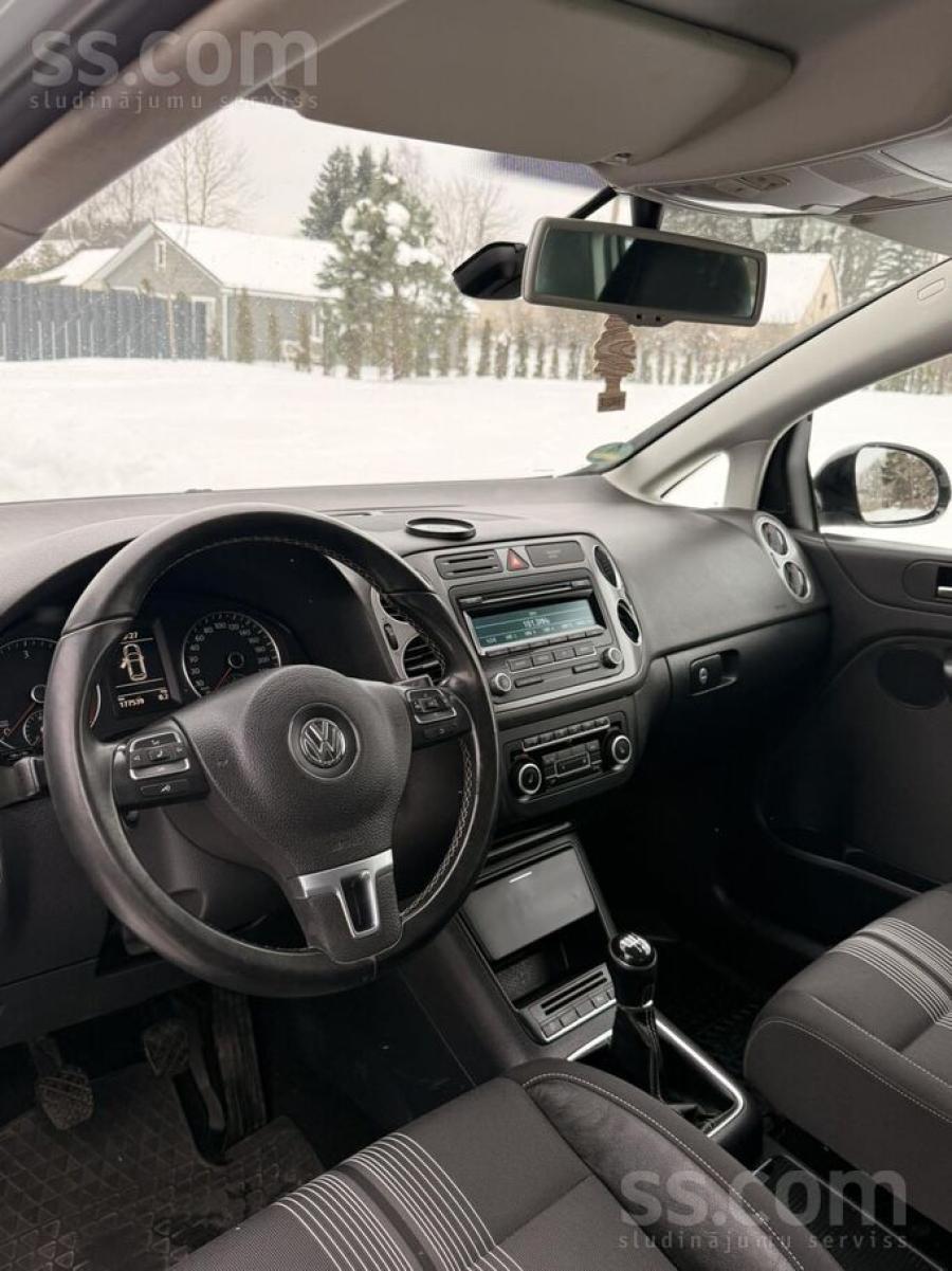 Volkswagen Golf Plus 2013 Ludza, ar dzinēja tilpumu 2.00 L un nobraukumu 177 tūkst. km par 5790 €, foto 8 vietnē AUTOMOTO.COM.LV