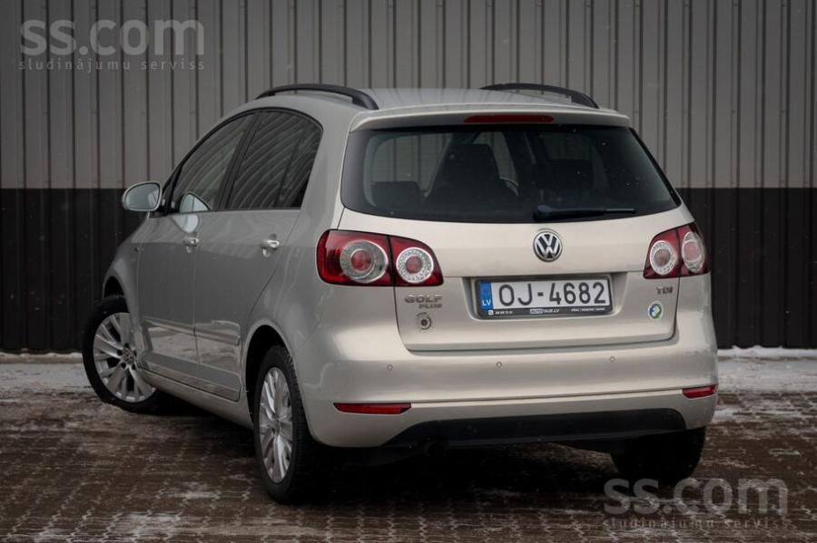 Volkswagen Golf Plus 2013 in Talsi, with an engine capacity of 1.60 L and mileage of 266 thousand km for 6490 €, photo 4 on AUTOMOTO.COM.LV