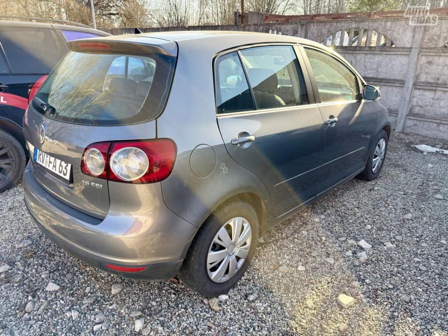 Volkswagen Golf Plus 2025 Viļņa, ar dzinēja tilpumu 1.60 L un nobraukumu 122 tūkst. km par 1900 €, foto 3 vietnē AUTOMOTO.COM.LV