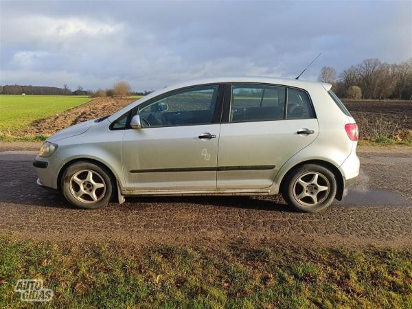 Volkswagen Golf Plus 2005 Viļņa, ar dzinēja tilpumu 1.60 L un nobraukumu 270 tūkst. km par 1200 €, foto 6 vietnē AUTOMOTO.COM.LV