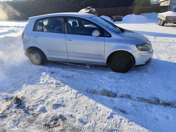 Volkswagen Golf Plus 2005 Kauņa, ar dzinēja tilpumu 1.90 L un nobraukumu 300 tūkst. km par 1650 €, foto 1 vietnē AUTOMOTO.COM.LV