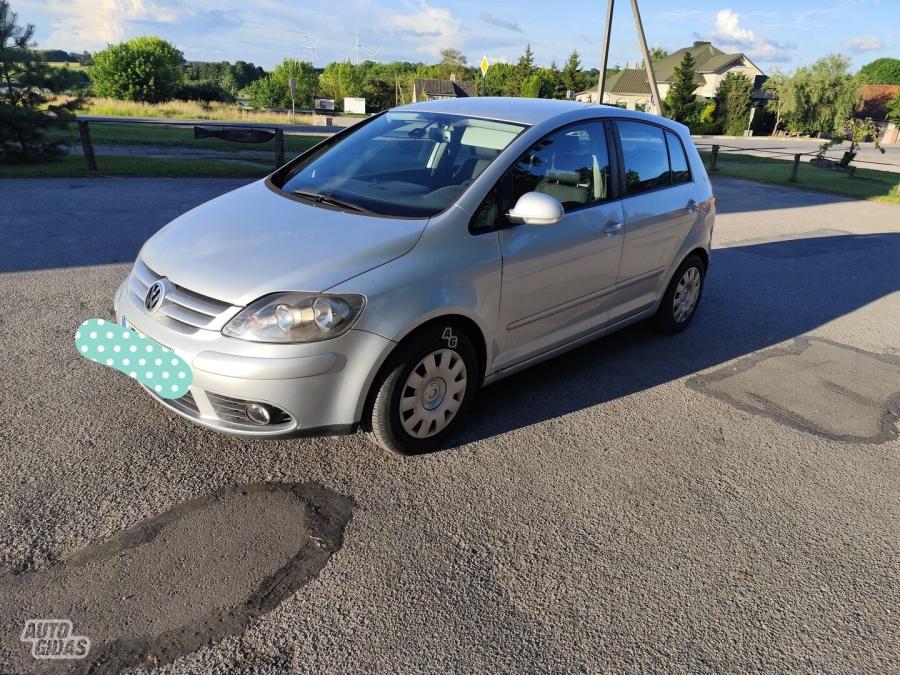 Volkswagen Golf Plus 2005 Kauņa, ar dzinēja tilpumu 1.90 L un nobraukumu 300 tūkst. km par 1650 €, foto 4 vietnē AUTOMOTO.COM.LV