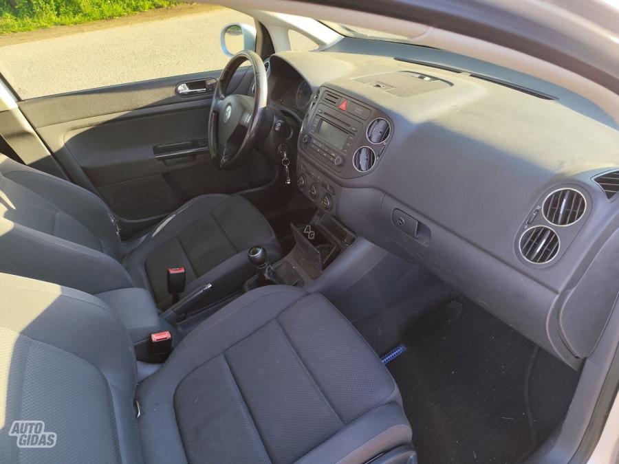 Volkswagen Golf Plus 2005 Kauņa, ar dzinēja tilpumu 1.90 L un nobraukumu 300 tūkst. km par 1650 €, foto 8 vietnē AUTOMOTO.COM.LV