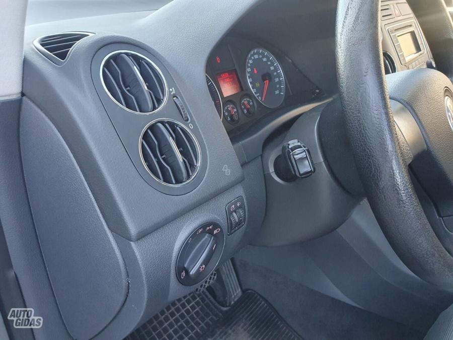 Volkswagen Golf Plus 2005 in Siauliai, with an engine capacity of 1.60 L and mileage of 170 thousand km for 1800 €, photo 8 on AUTOMOTO.COM.LV