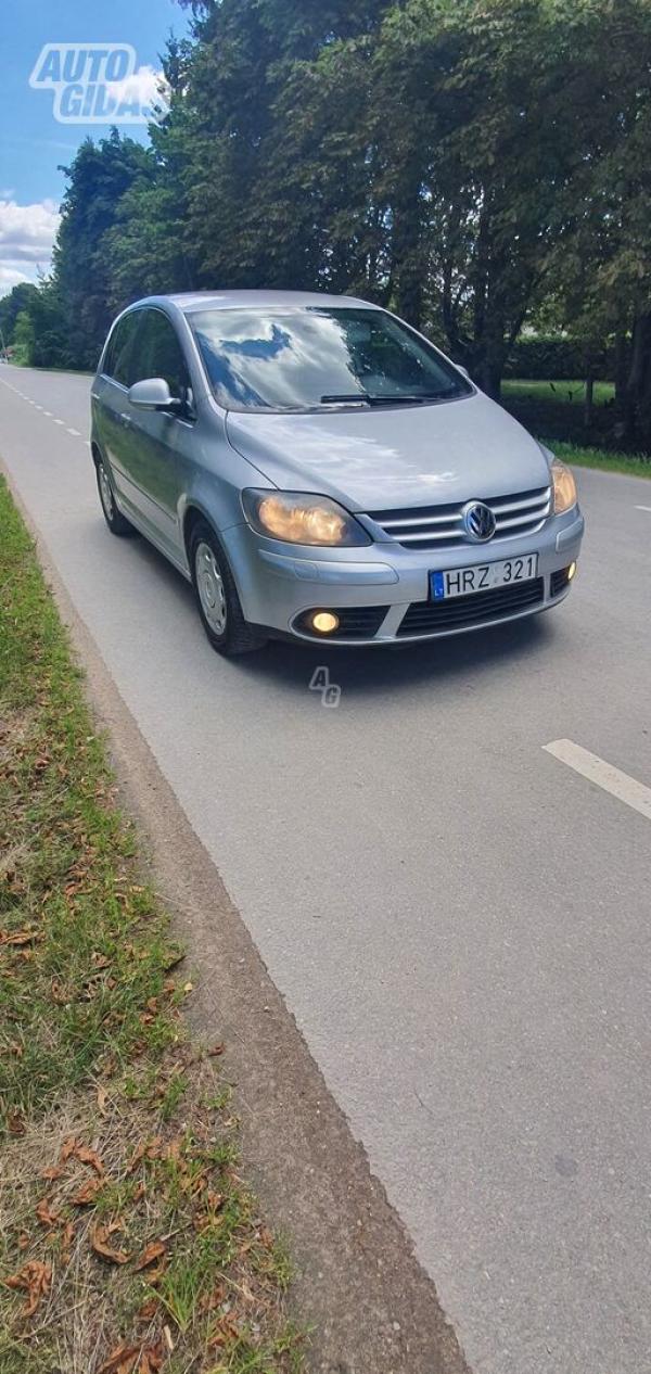 Volkswagen Golf Plus 2005 in Siauliai, with an engine capacity of 1.90 L and mileage of 330 thousand km for 930 €, photo 2 on AUTOMOTO.COM.LV