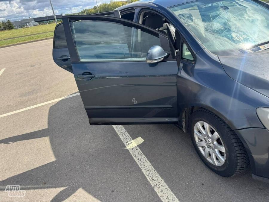 Volkswagen Golf Plus 2005 Šauļi, ar dzinēja tilpumu 1.90 L un nobraukumu 30 tūkst. km par 1100 €, foto 3 vietnē AUTOMOTO.COM.LV