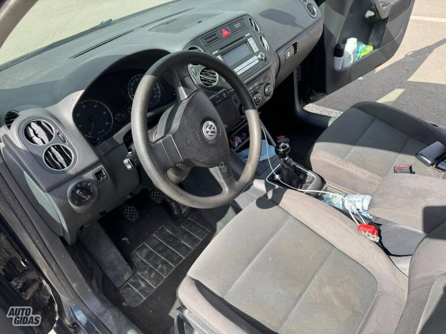 Volkswagen Golf Plus 2005 Šauļi, ar dzinēja tilpumu 1.90 L un nobraukumu 30 tūkst. km par 1100 €, foto 7 vietnē AUTOMOTO.COM.LV