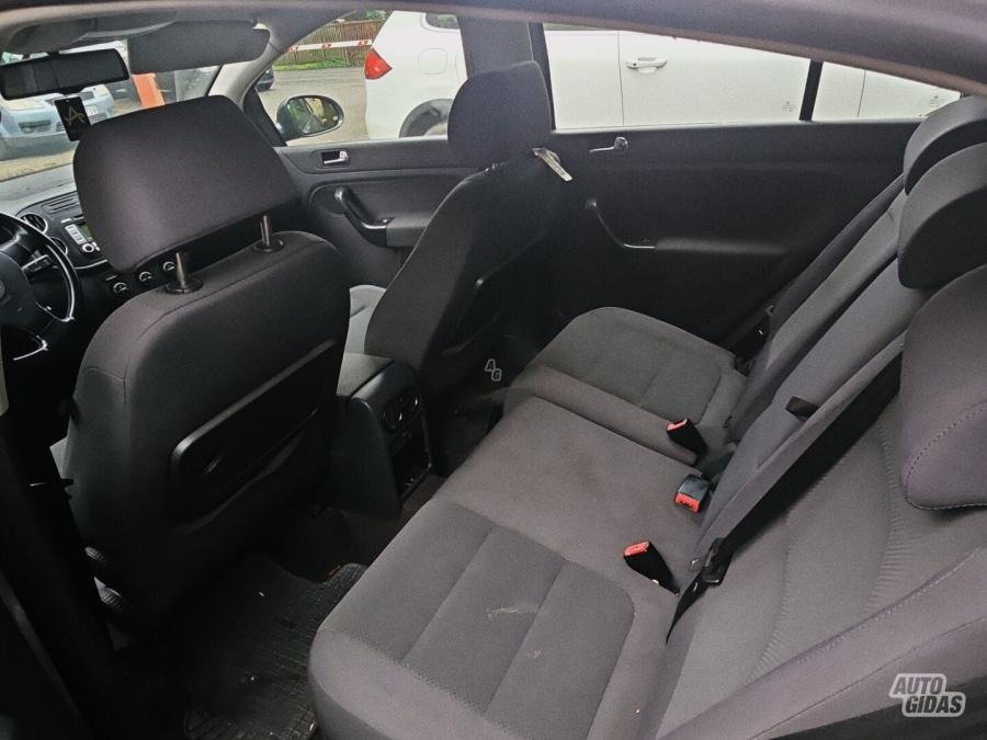 Volkswagen Golf Plus 2005 Širvintos, ar dzinēja tilpumu 1.90 L un nobraukumu 275 tūkst. km par 399 €, foto 7 vietnē AUTOMOTO.COM.LV