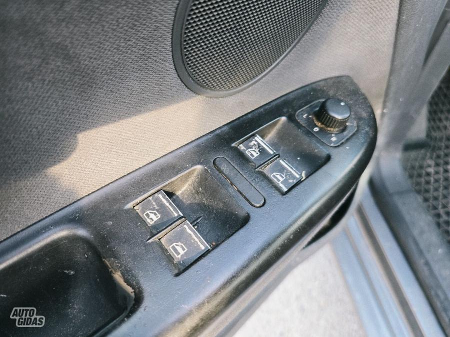 Volkswagen Golf Plus 2005 Kauņa, ar dzinēja tilpumu 1.90 L un nobraukumu 325 tūkst. km par 299 €, foto 13 vietnē AUTOMOTO.COM.LV