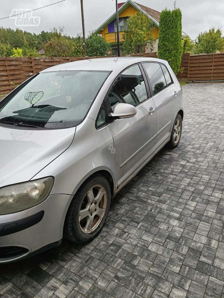 Volkswagen Golf Plus 2005 in Jurbarkas, with an engine capacity of 1.90 L and mileage of 359 thousand km for 1050 €, photo 7 on AUTOMOTO.COM.LV