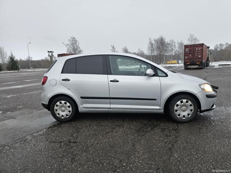 Volkswagen Golf Plus 2006 in Silute, with an engine capacity of 1.90 L and mileage of 0 thousand km for 1750 €, photo 4 on AUTOMOTO.COM.LV