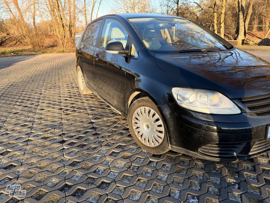 Volkswagen Golf Plus 2006 Panevēža, ar dzinēja tilpumu 1.40 L un nobraukumu 285 tūkst. km par 1450 €, foto 2 vietnē AUTOMOTO.COM.LV