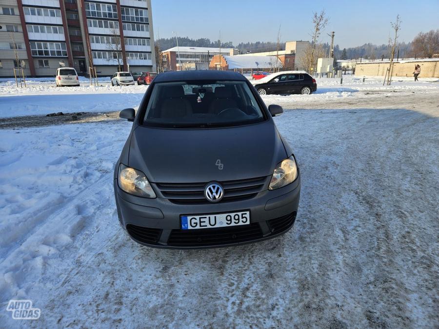 Volkswagen Golf Plus 2006 in Prienai, with an engine capacity of 1.90 L and mileage of 316 thousand km for 1450 €, photo 7 on AUTOMOTO.COM.LV