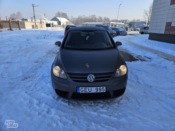 Volkswagen Golf Plus 2006 in Prienai, with an engine capacity of 1.90 L and mileage of 312 thousand km for 1350 €, photo 2 on AUTOMOTO.COM.LV