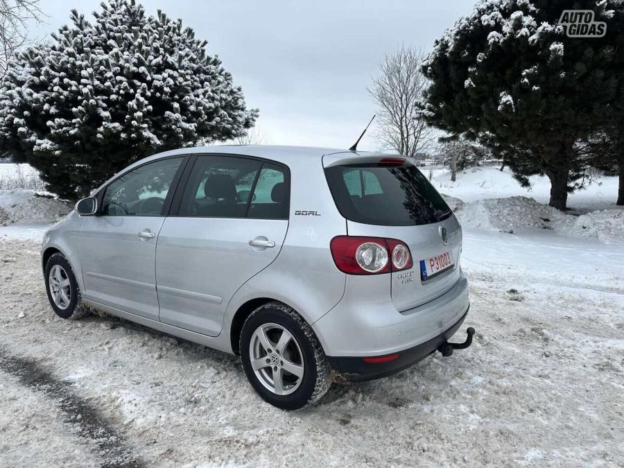 Volkswagen Golf Plus 2006 in Alytus, with an engine capacity of 1.90 L and mileage of 218 thousand km for 2650 €, photo 3 on AUTOMOTO.COM.LV