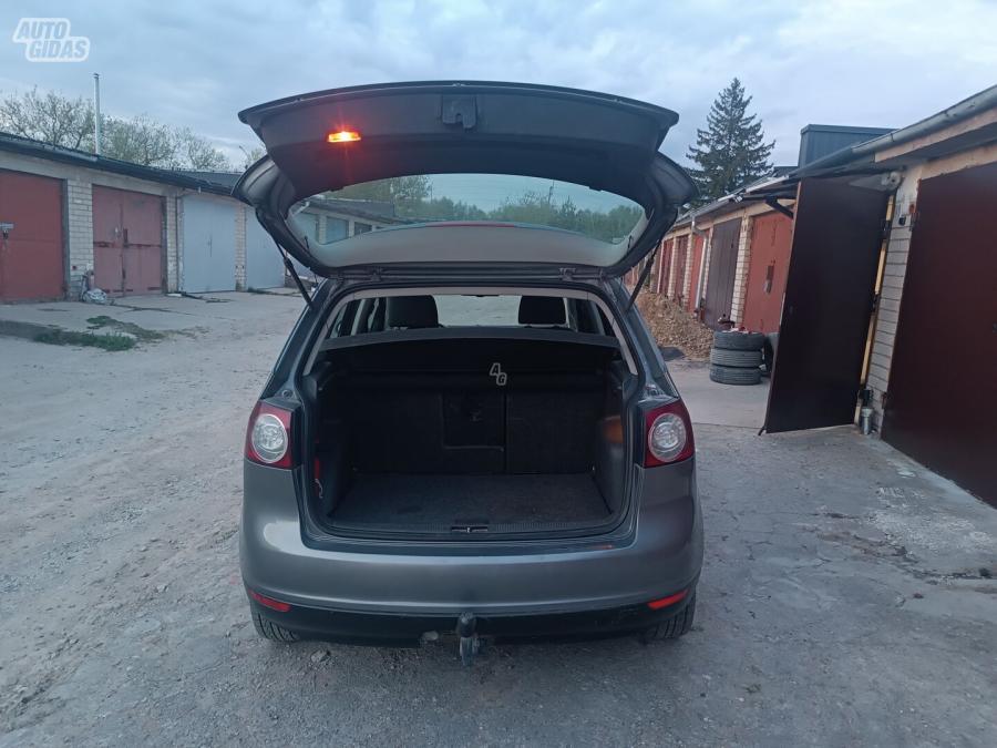 Volkswagen Golf Plus 2006 Šauļi, ar dzinēja tilpumu 1.90 L un nobraukumu 300 tūkst. km par 1600 €, foto 5 vietnē AUTOMOTO.COM.LV
