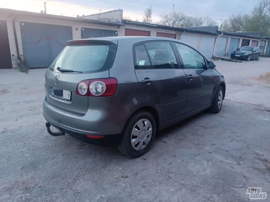 Volkswagen Golf Plus 2006 Šauļi, ar dzinēja tilpumu 1.90 L un nobraukumu 300 tūkst. km par 1600 €, foto 6 vietnē AUTOMOTO.COM.LV