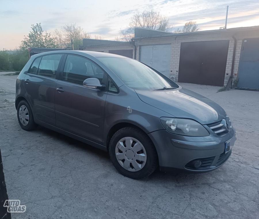 Volkswagen Golf Plus 2006 Šauļi, ar dzinēja tilpumu 1.90 L un nobraukumu 300 tūkst. km par 1600 €, foto 7 vietnē AUTOMOTO.COM.LV