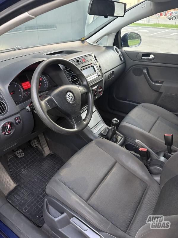 Volkswagen Golf Plus 2006 Panevēža, ar dzinēja tilpumu 1.90 L un nobraukumu 290 tūkst. km par 1550 €, foto 8 vietnē AUTOMOTO.COM.LV
