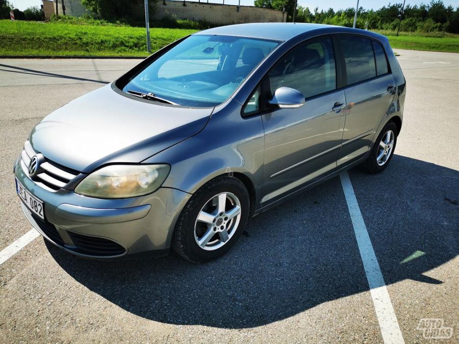 Volkswagen Golf Plus 2006 in Ukmerge, with an engine capacity of 1.90 L and mileage of 300 thousand km for 1600 €, photo 5 on AUTOMOTO.COM.LV