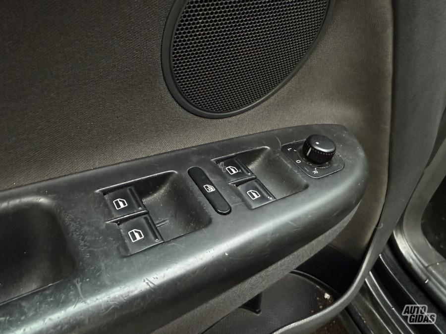 Volkswagen Golf Plus 2006 in Kaunas, with an engine capacity of 2.00 L and mileage of 217 thousand km for 1650 €, photo 14 on AUTOMOTO.COM.LV