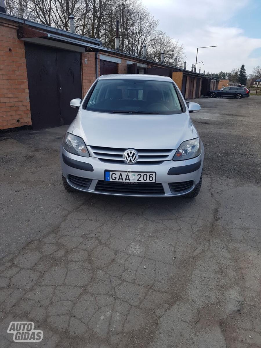 Volkswagen Golf Plus 2007 Viļņa, ar dzinēja tilpumu 1.90 L un nobraukumu 230 tūkst. km par 1400 €, foto 4 vietnē AUTOMOTO.COM.LV