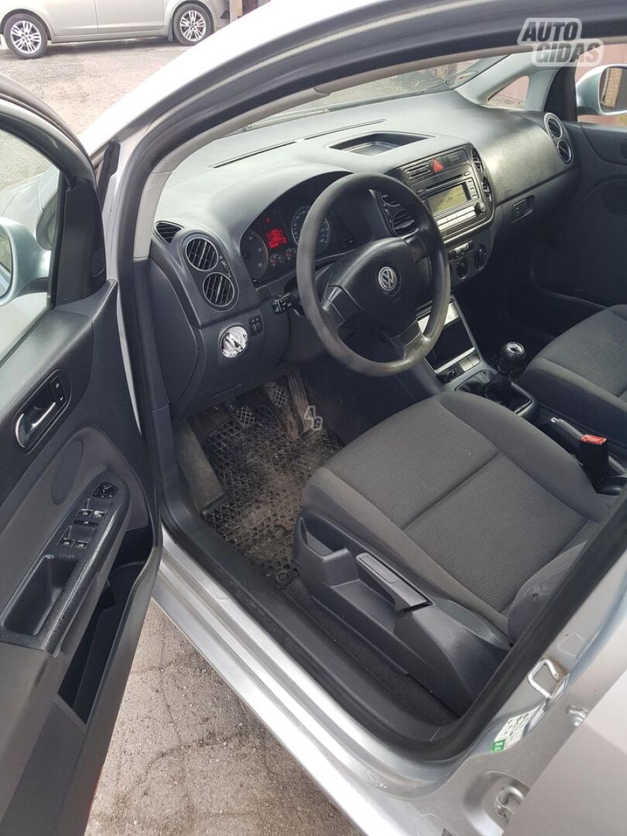 Volkswagen Golf Plus 2007 Viļņa, ar dzinēja tilpumu 1.90 L un nobraukumu 230 tūkst. km par 1400 €, foto 12 vietnē AUTOMOTO.COM.LV