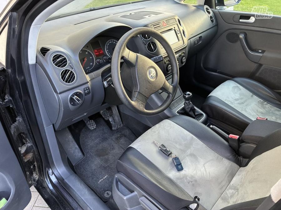 Volkswagen Golf Plus 2007 in Palanga, with an engine capacity of 1.90 L and mileage of 280 thousand km for 2499 €, photo 13 on AUTOMOTO.COM.LV