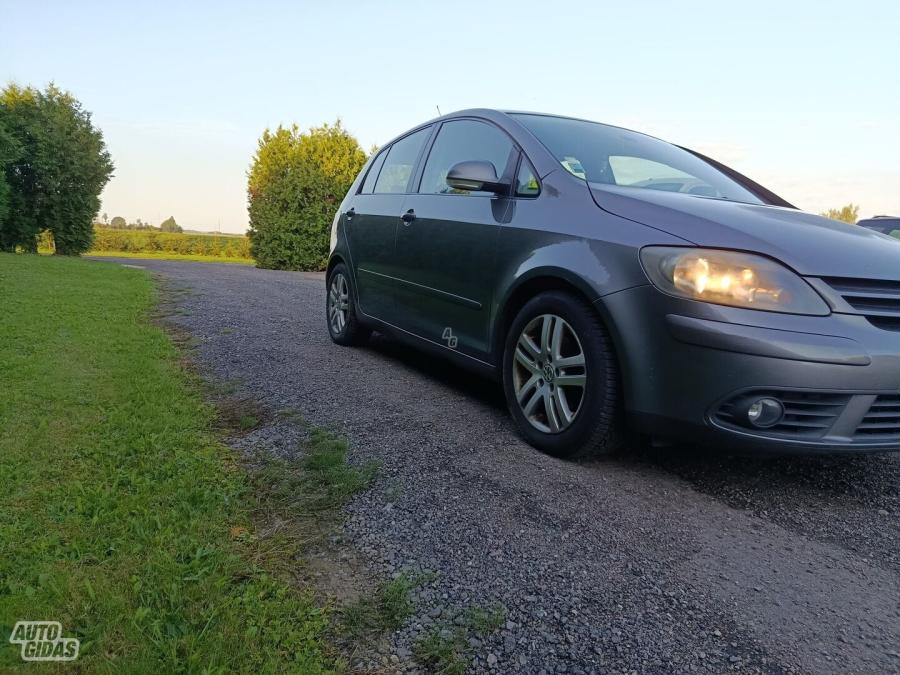 Volkswagen Golf Plus 2007 in Alytus, with an engine capacity of 1.90 L and mileage of 286 thousand km for 2350 €, photo 3 on AUTOMOTO.COM.LV