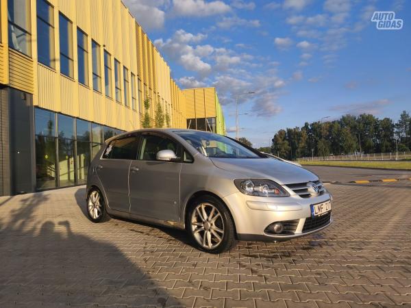 Volkswagen Golf Plus 2008 in Vilnius, with an engine capacity of 1.90 L and mileage of 384 thousand km for 1300 €, photo 3 on AUTOMOTO.COM.LV