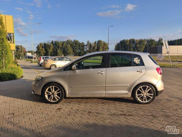 Volkswagen Golf Plus 2008 in Vilnius, with an engine capacity of 1.90 L and mileage of 384 thousand km for 1300 €, photo 8 on AUTOMOTO.COM.LV
