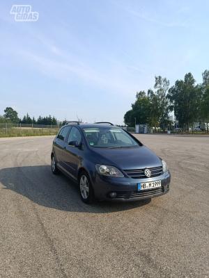 Volkswagen Golf Plus 2008 in Marijampole, with an engine capacity of 1.90 L and mileage of 263 thousand km for 2750 €, photo 7 on AUTOMOTO.COM.LV