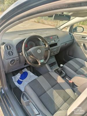 Volkswagen Golf Plus 2008 in Marijampole, with an engine capacity of 1.90 L and mileage of 263 thousand km for 2750 €, photo 11 on AUTOMOTO.COM.LV