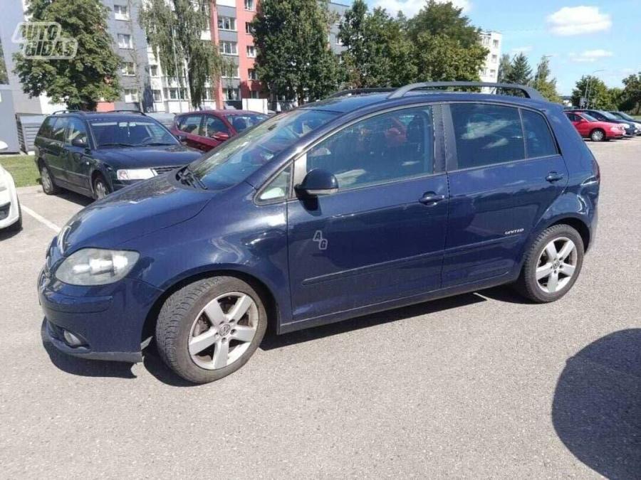 Volkswagen Golf Plus 2008 in Jonava, with an engine capacity of 1.90 L and mileage of 398 thousand km for 2400 €, photo 3 on AUTOMOTO.COM.LV