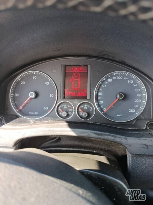 Volkswagen Golf Plus 2008 in Jonava, with an engine capacity of 1.90 L and mileage of 398 thousand km for 2400 €, photo 6 on AUTOMOTO.COM.LV