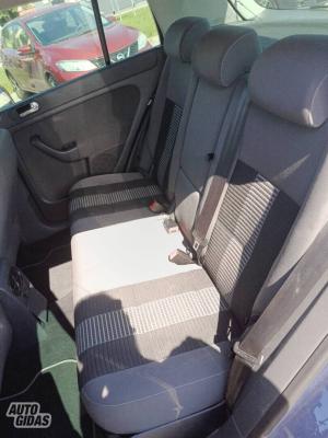 Volkswagen Golf Plus 2008 in Jonava, with an engine capacity of 1.90 L and mileage of 398 thousand km for 2400 €, photo 15 on AUTOMOTO.COM.LV