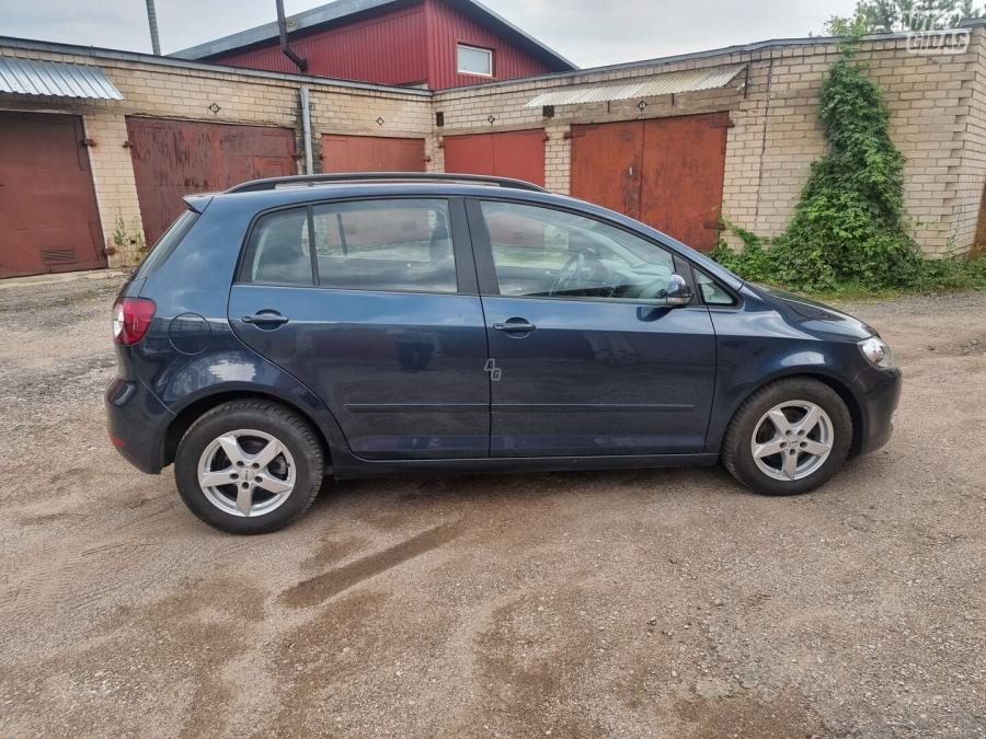 Volkswagen Golf Plus 2009 Alīta, ar dzinēja tilpumu 1.40 L un nobraukumu 146 tūkst. km par 3350 €, foto 3 vietnē AUTOMOTO.COM.LV