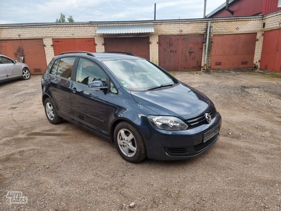 Volkswagen Golf Plus 2009 Alīta, ar dzinēja tilpumu 1.40 L un nobraukumu 146 tūkst. km par 3350 €, foto 4 vietnē AUTOMOTO.COM.LV