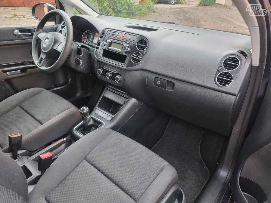 Volkswagen Golf Plus 2009 Alīta, ar dzinēja tilpumu 1.40 L un nobraukumu 146 tūkst. km par 3350 €, foto 11 vietnē AUTOMOTO.COM.LV