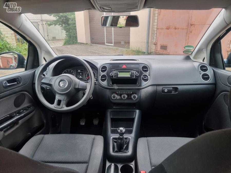 Volkswagen Golf Plus 2009 Alīta, ar dzinēja tilpumu 1.40 L un nobraukumu 146 tūkst. km par 3350 €, foto 14 vietnē AUTOMOTO.COM.LV