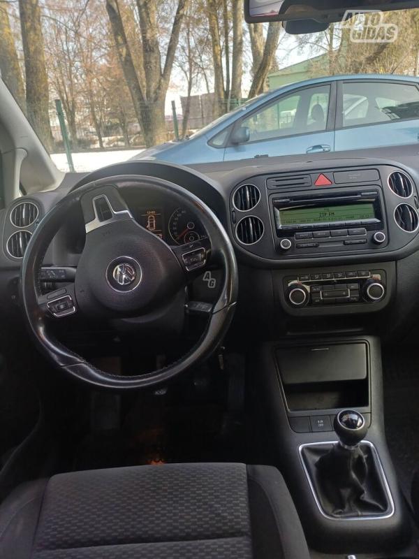 Volkswagen Golf Plus 2010 Kauņa, ar dzinēja tilpumu 2.00 L un nobraukumu 318 tūkst. km par 2750 €, foto 5 vietnē AUTOMOTO.COM.LV