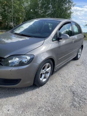 Volkswagen Golf Plus 2010 in Birzai, with an engine capacity of 1.60 L and mileage of 277 thousand km for 2550 €, photo 3 on AUTOMOTO.COM.LV