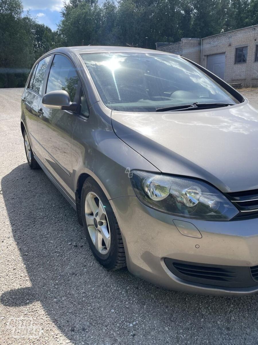 Volkswagen Golf Plus 2010 in Birzai, with an engine capacity of 1.60 L and mileage of 277 thousand km for 2550 €, photo 4 on AUTOMOTO.COM.LV