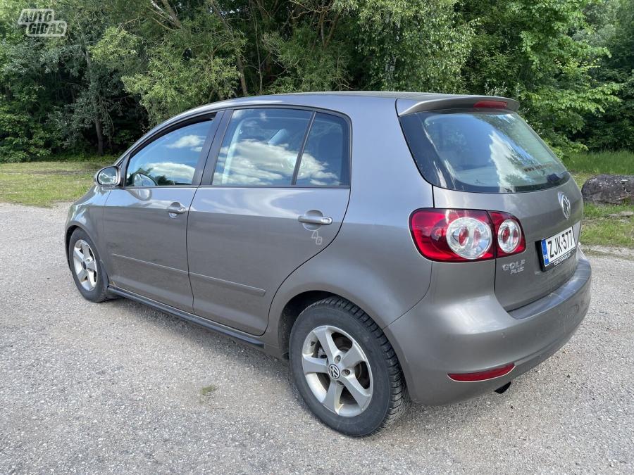 Volkswagen Golf Plus 2010 in Birzai, with an engine capacity of 1.60 L and mileage of 277 thousand km for 2550 €, photo 6 on AUTOMOTO.COM.LV