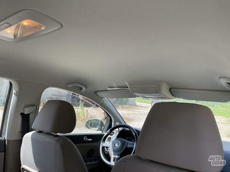 Volkswagen Golf Plus 2010 in Birzai, with an engine capacity of 1.60 L and mileage of 277 thousand km for 2550 €, photo 12 on AUTOMOTO.COM.LV